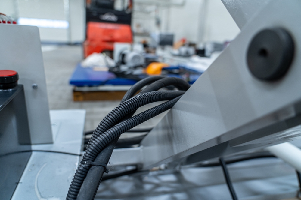 ひっかかりにくくしなやかなエアーホース | 株式会社 八興 製品サイト